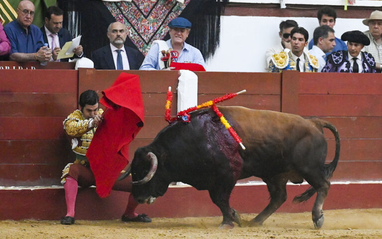 Corrida de toros en León 2026: Morante, Castella y Talavante harán el ...